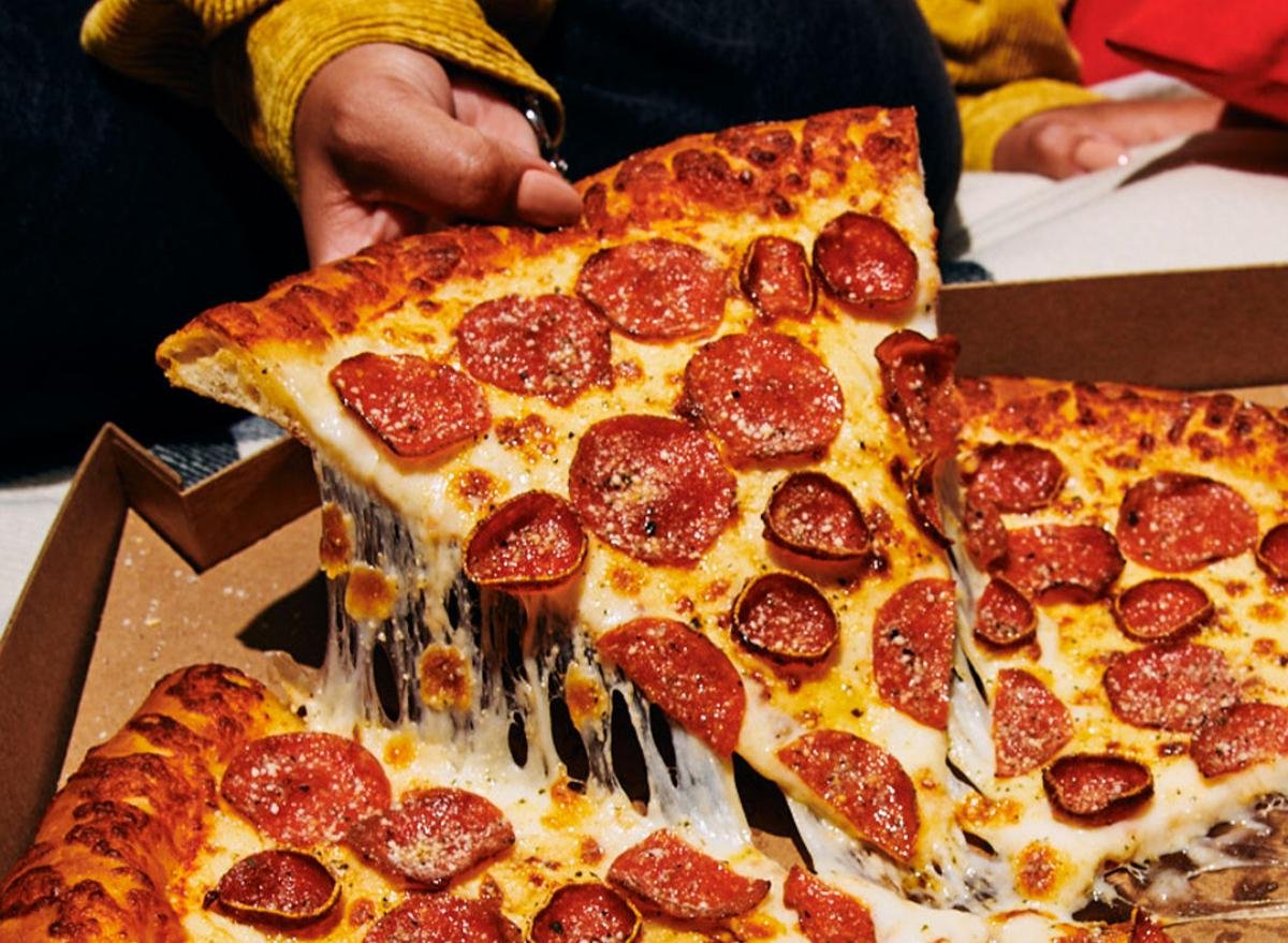 The #1 Unhealthiest Order at 7 Major Fast-Food Pizza Chains – Weight ...